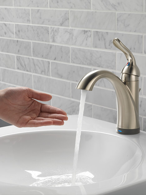 Touchless Bathroom Faucet With Delta® Touch₂O.xt®: Delta Faucet | Delta ...