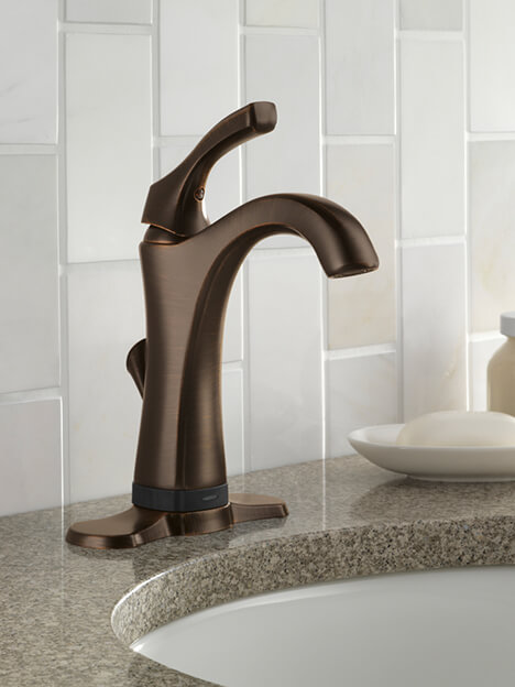 Touchless Bathroom Faucet With Delta® Touch₂O.xt®: Delta Faucet | Delta ...