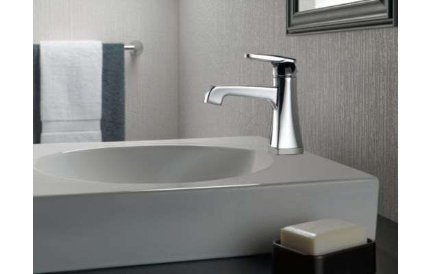 Ashlyn™ Bathroom Collection | Delta Faucet