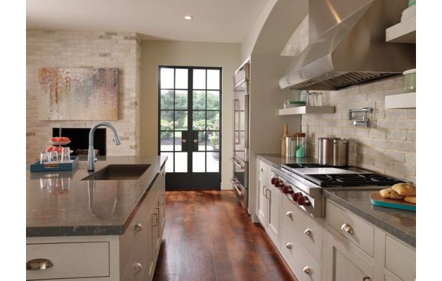 Essa® Kitchen Collection | Delta Faucet