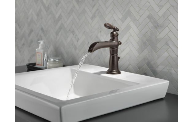 Victorian™ Bathroom Collection | Delta Faucet