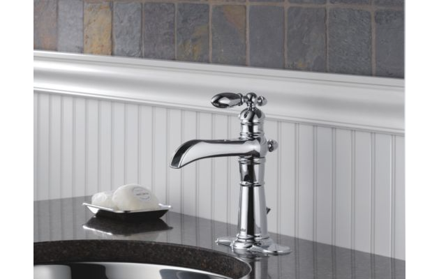 Victorian™ Bathroom Collection | Delta Faucet