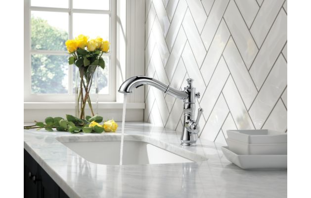 Cassidy® Kitchen Collection | Delta Faucet