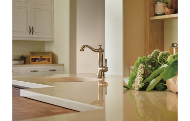 Cassidy® Kitchen Collection | Delta Faucet