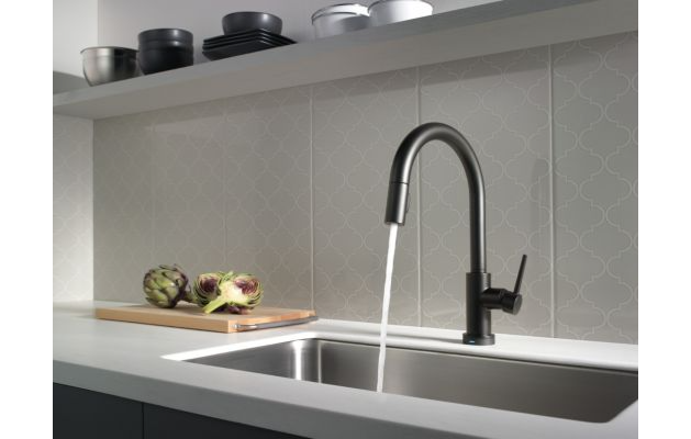 Trinsic® Kitchen Collection | Delta Faucet