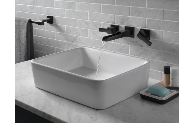 Ara® Bathroom Collection | Delta Faucet