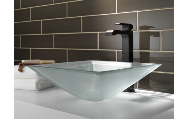Ara® Bathroom Collection | Delta Faucet