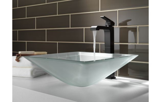 Ara® Bathroom Collection | Delta Faucet