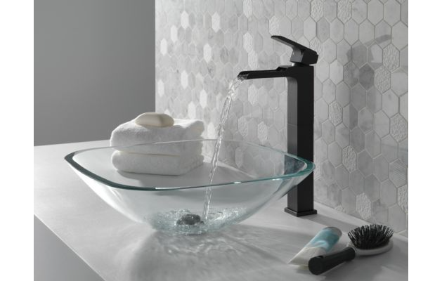 Ara® Bathroom Collection | Delta Faucet