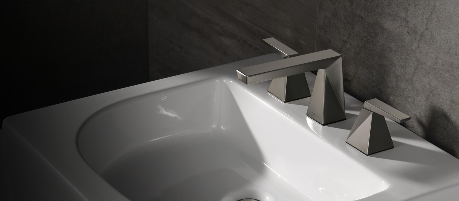 Trillian® Bathroom Collection | Delta Faucet