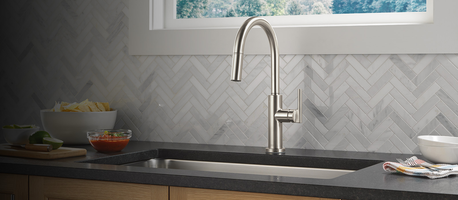 NICOLI Kitchen Collection | Delta Faucet