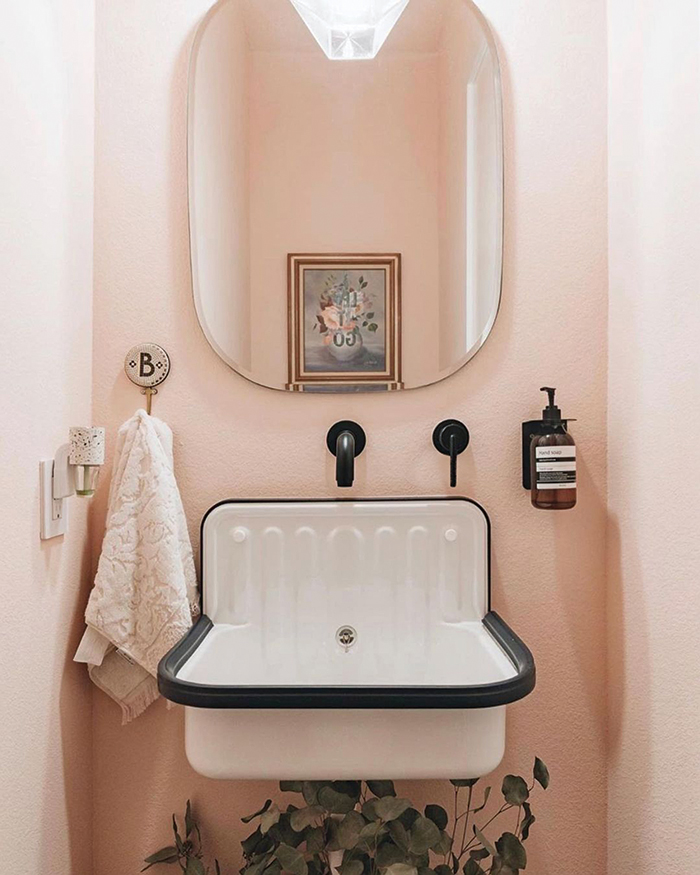 4 Bathroom Design Rules You Should Always Break | Delta Faucet Inspired ...